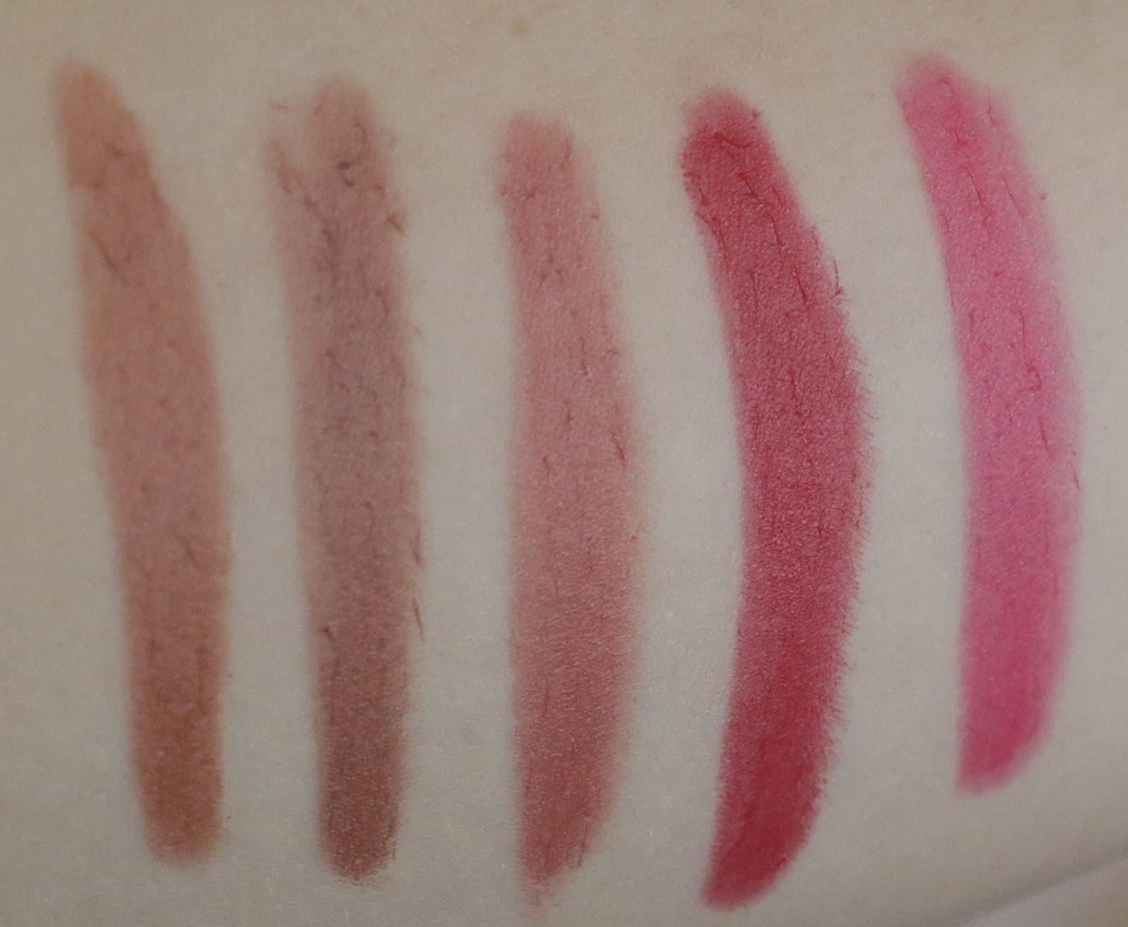 Classy On The Run Hourglass Girl Lip Stylo Swatches And Story