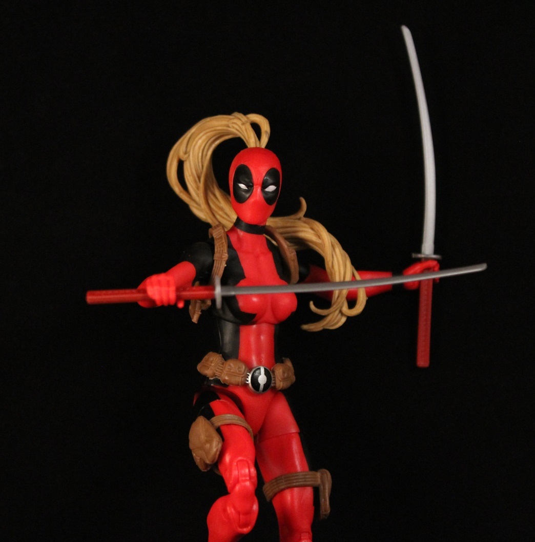 She's Fantastic: Marvel Legends - LADY DEADPOOL!