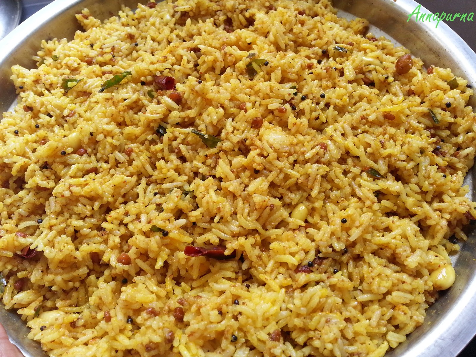 Annapurna: Puliyodharai / Pulihora - South Indian Tamarind Rice Recipe