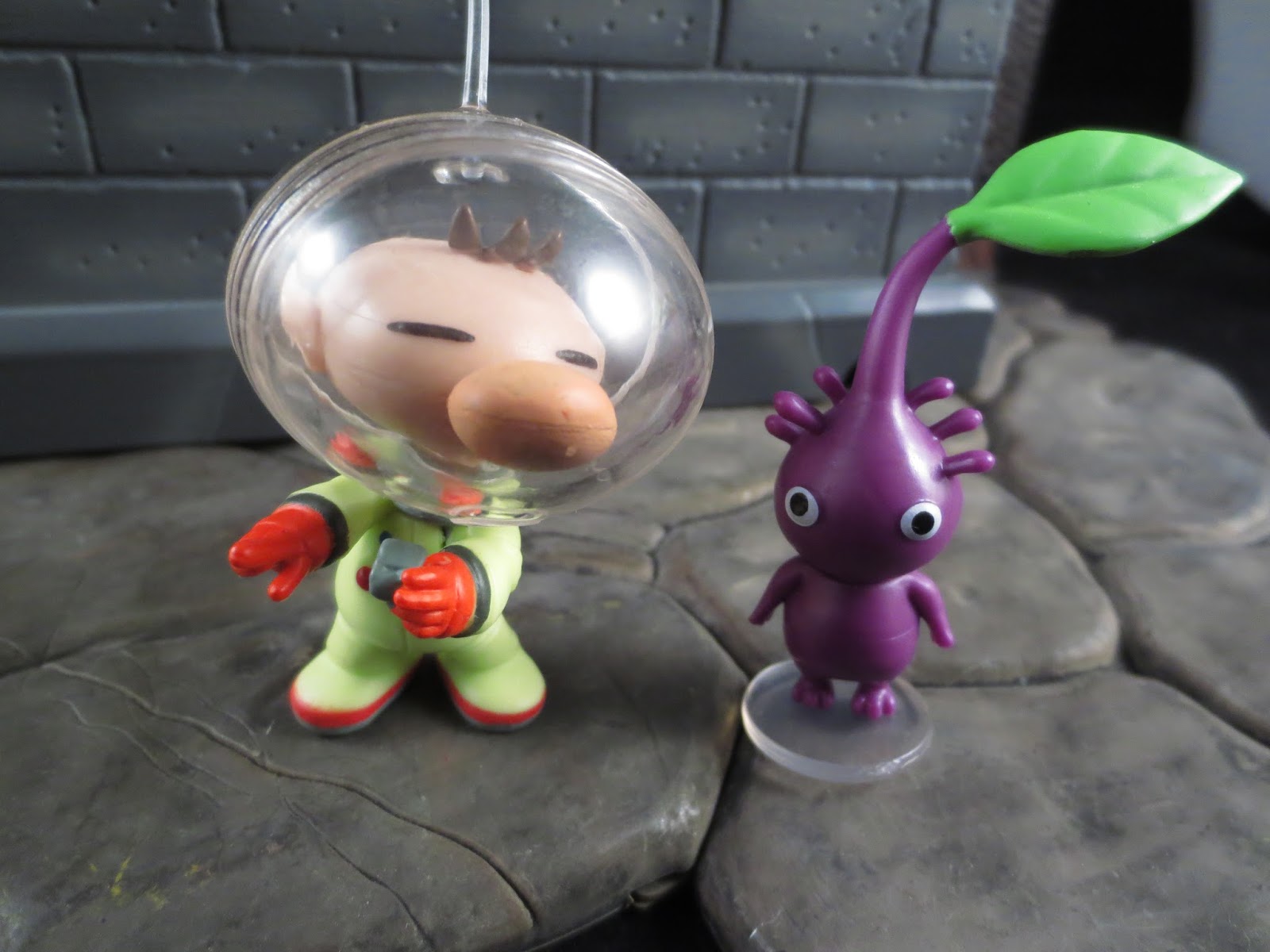 Action Figure Barbecue: Minifigure Review: Olimar from World of ...