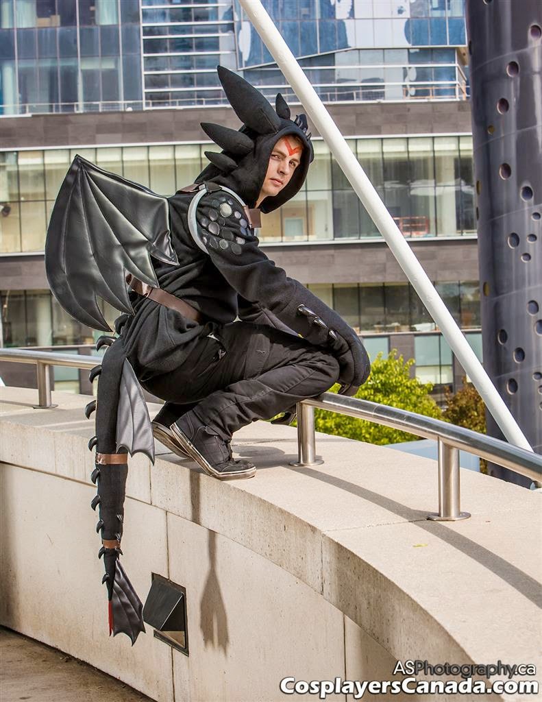 Cosplayers Canada: Toothless at Fan Expo 2014