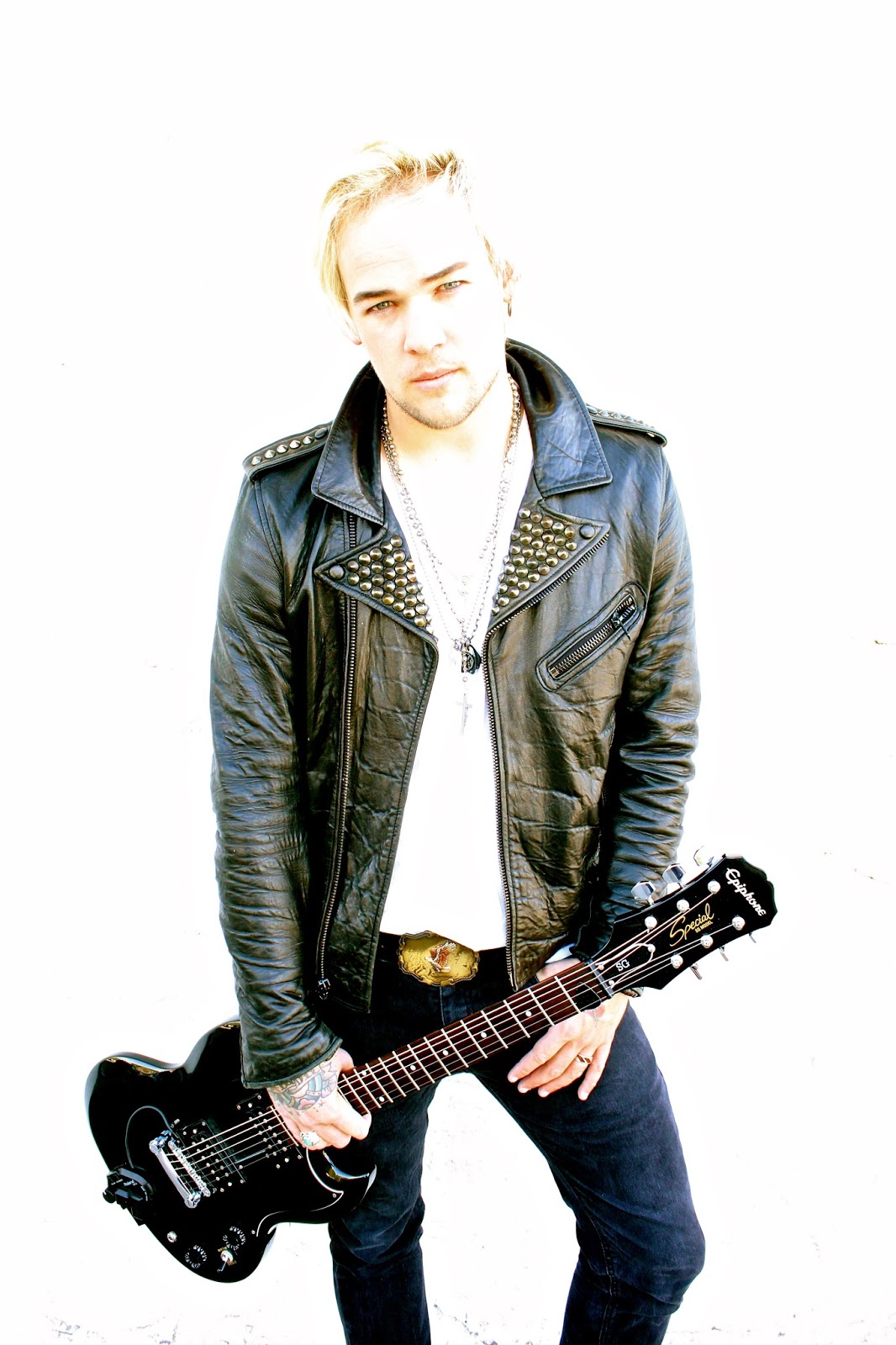 Entertain Me By Michael Shinafelt: "Riot On Sunset" With James Durbin