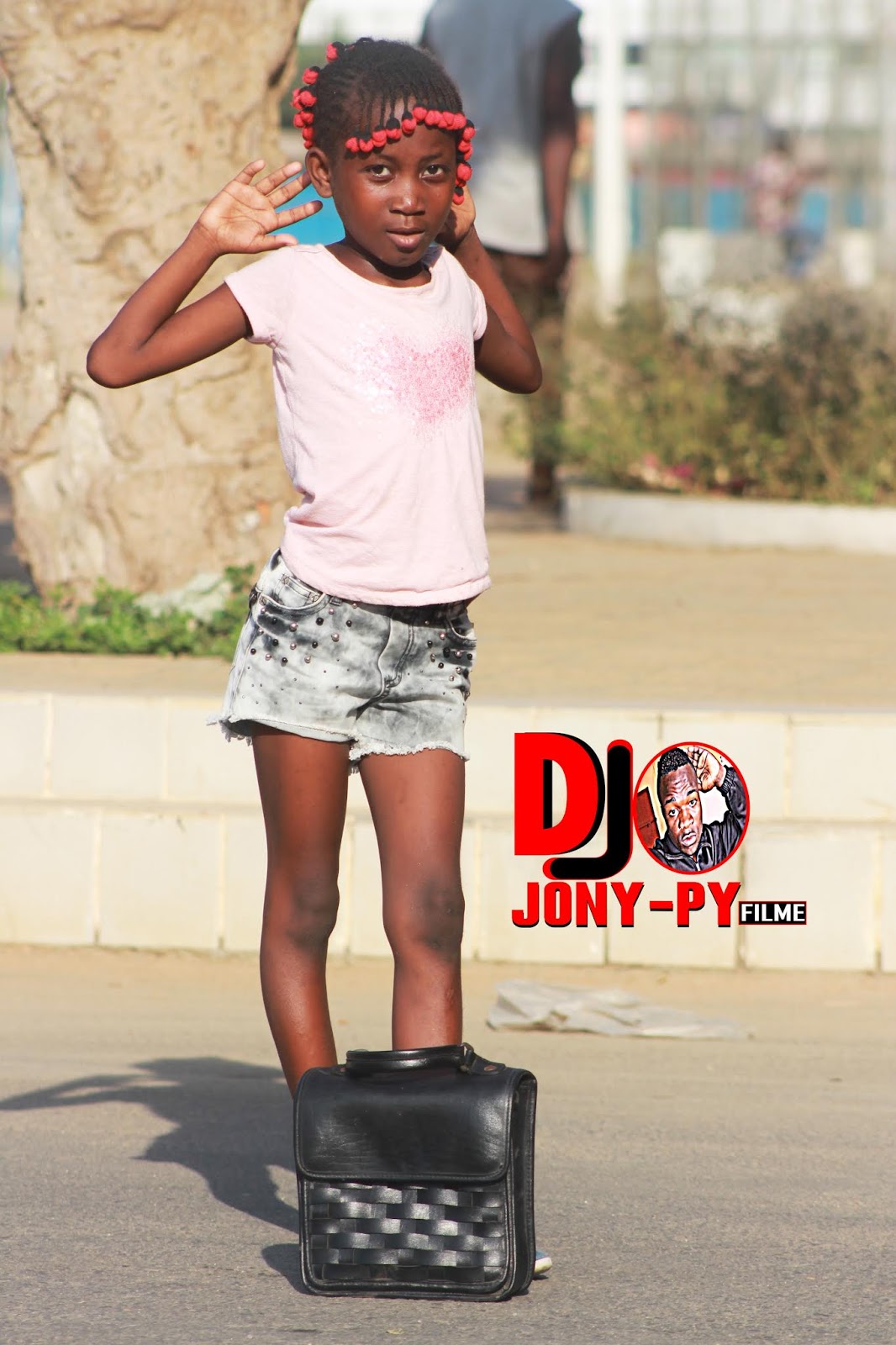a menina angolana de 10 anos e ja é modelo. - DJ JONY-PY.COM