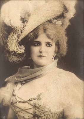 Crowns, Tiaras, & Coronets: Clara Ward, Princesse de Caraman-Chimay ...