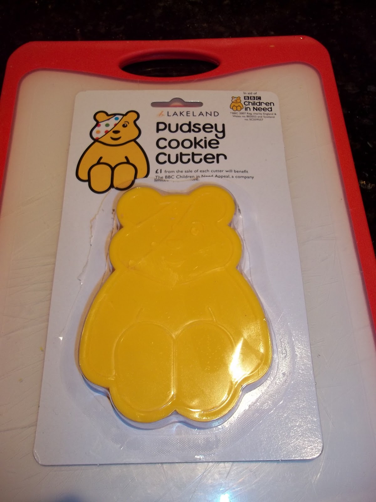 A Wardrobe Full Of Dreams...: Children In Need Baking - Pudsey Bear ...