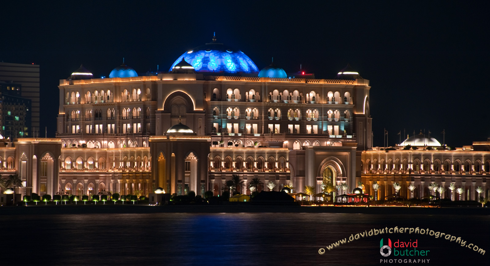 David Butcher Photography: Abu Dhabi at night