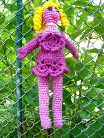 Traditii Populare: Papusica crosetata - Oana