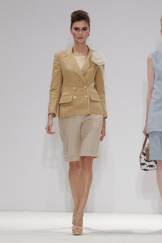 Modas y Modelos: En Londres los Mejores Vestidos de Danilo Gabrielli ...