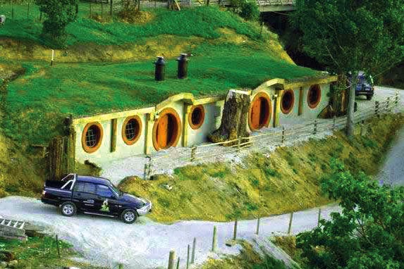 Best Wonderful Places: Top 8 Unusual Hotel Structures in the World