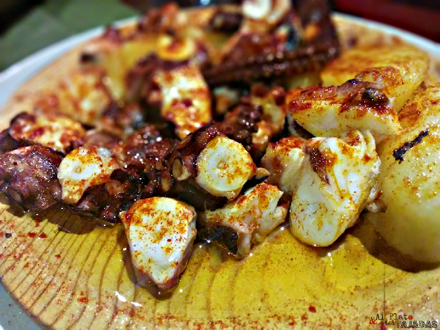 Al Plato y a las Tajadas: Galician Octopus (Pulpo a Feira o Gallega)