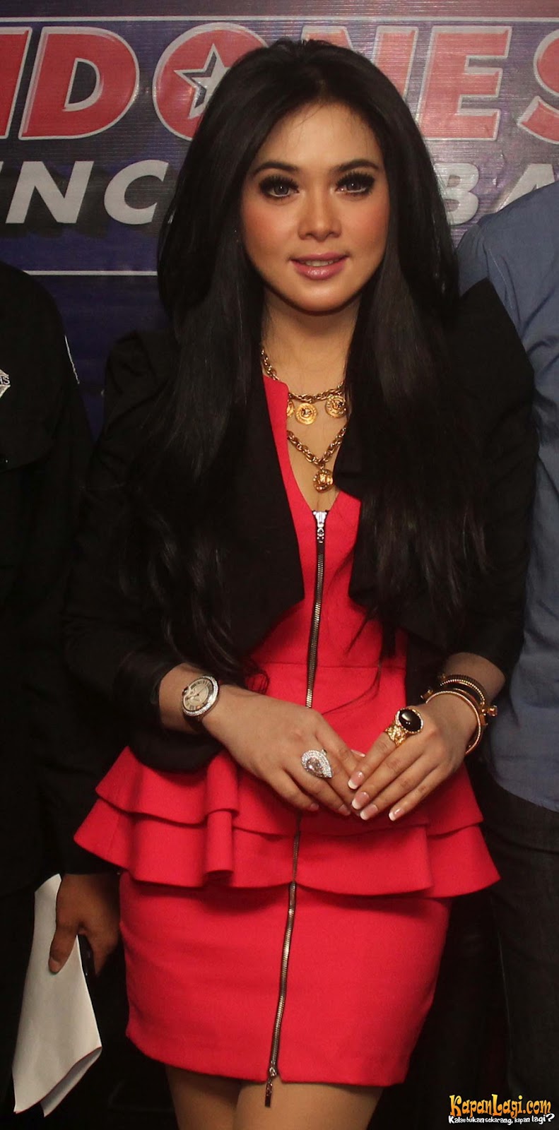 KHUSUS FOTO ARTIS: foto syahrini