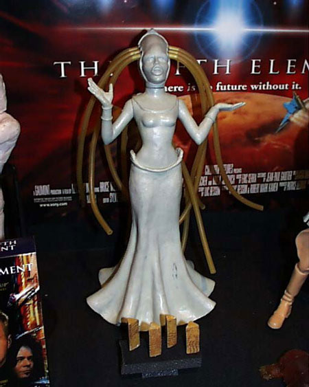Leeloo's "The Fifth Element" Repository: The Fifth Element in figure ...