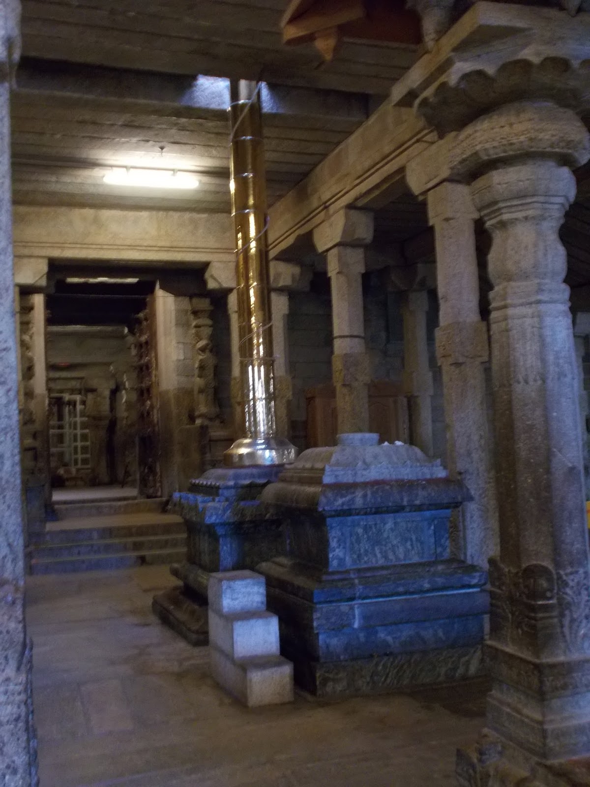 Navathirupathi Tourist Guide: Thirukurungudi Perumal Temple