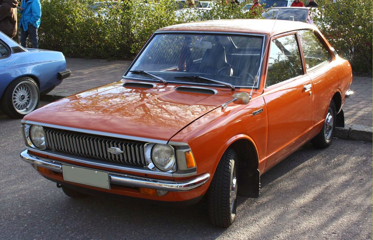 Autobongauksia: Toyota Corolla 1200 sedan 1972