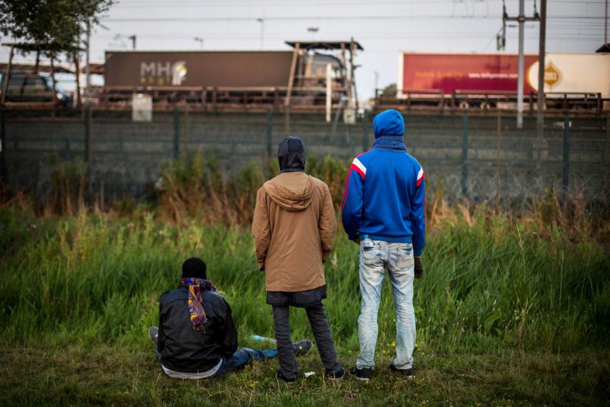 Asylum applications from unaccompanied minors fell sharply in Europe in ...