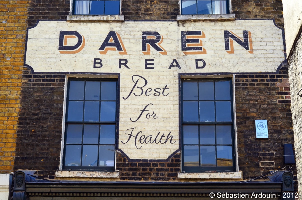 Painted signs and mosaics: April 2014