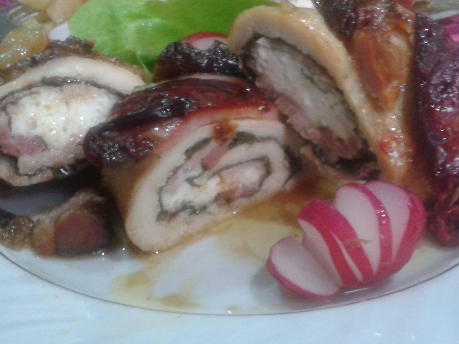 Mickinakuhinja: PUNJENI PILECI FILE SA SIROM I SPANACEM