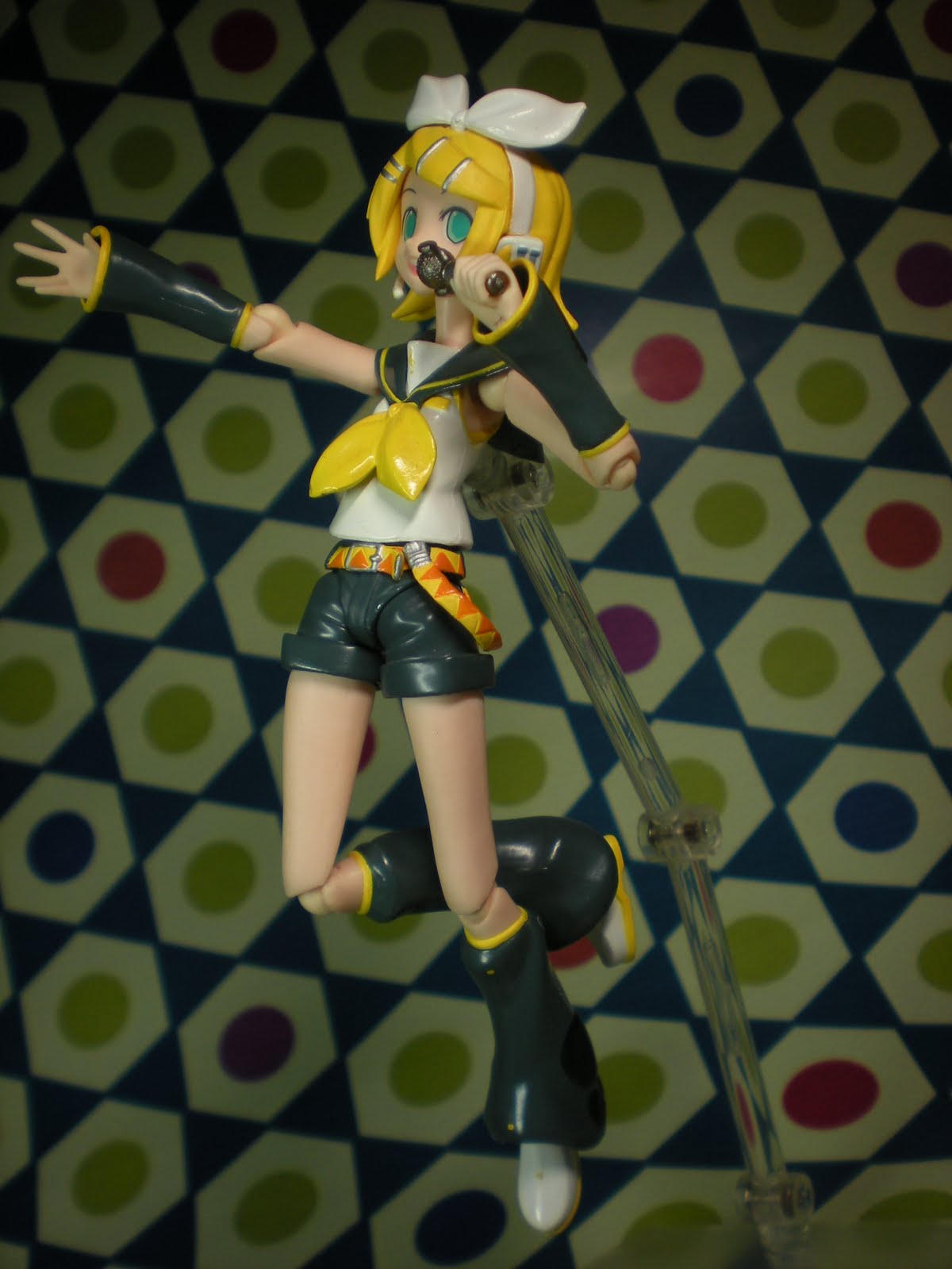Review: [Max Factory] Figma #19 Kagamine Rin | Night's Corner