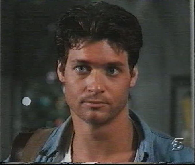 Captures Cinema: Bryan Genesse - Cazador de sombras 2 [Project ...