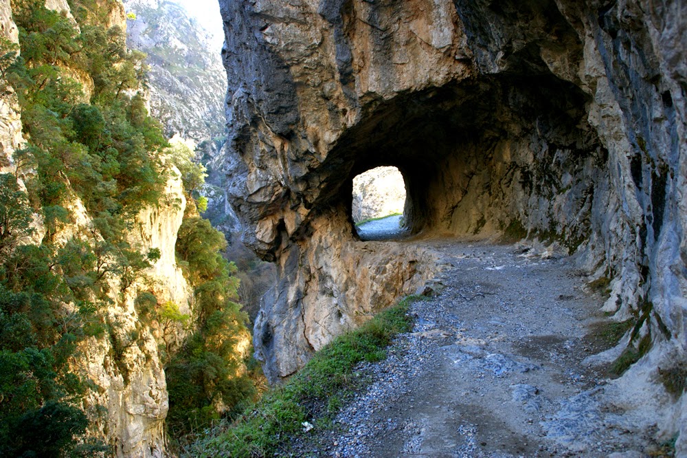 Meridianos: La Ruta del Cares grabada desde un drone