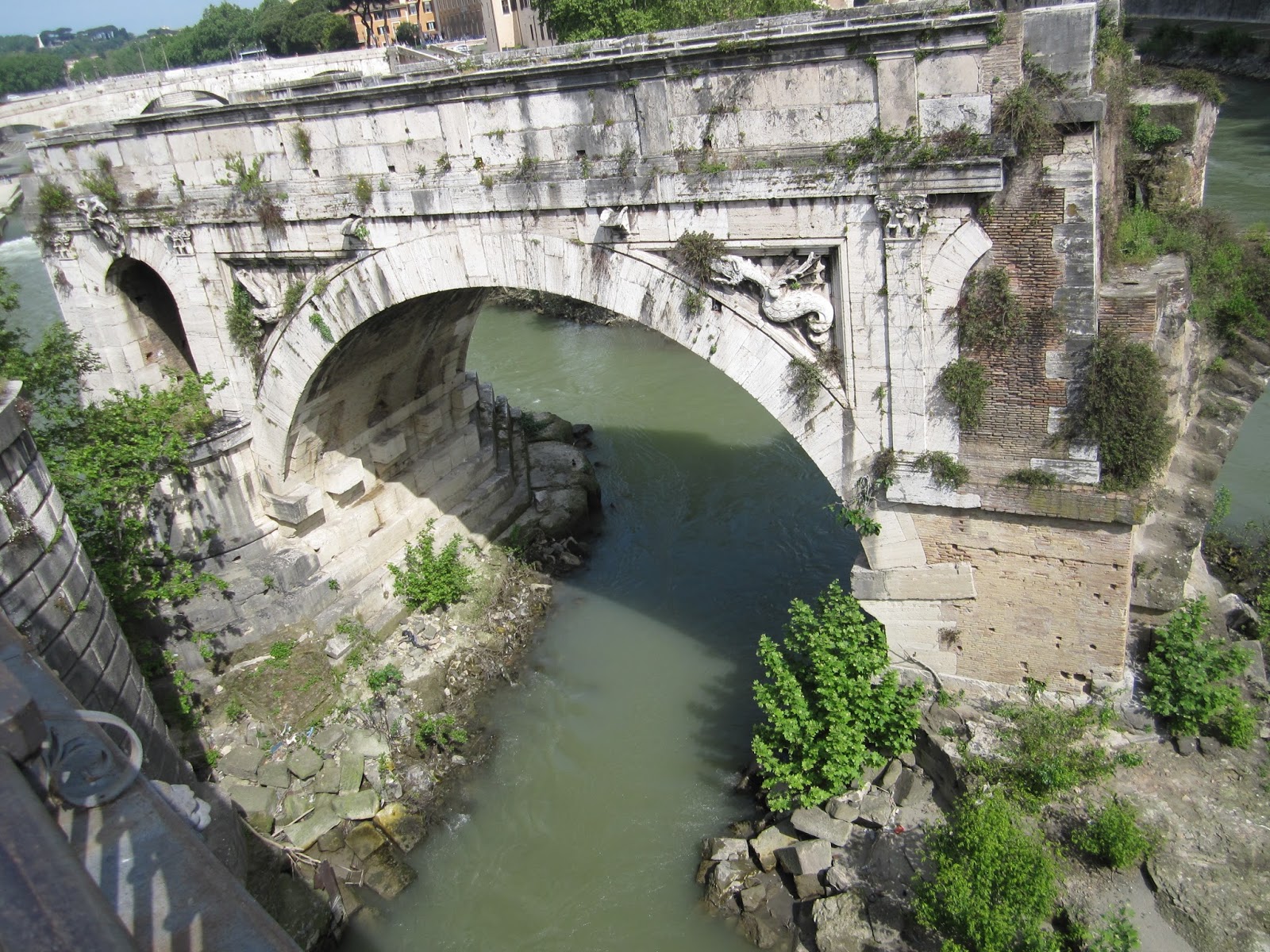 Reportage On Way: Ponte Rotto & Lungotevere - Roma Capitale