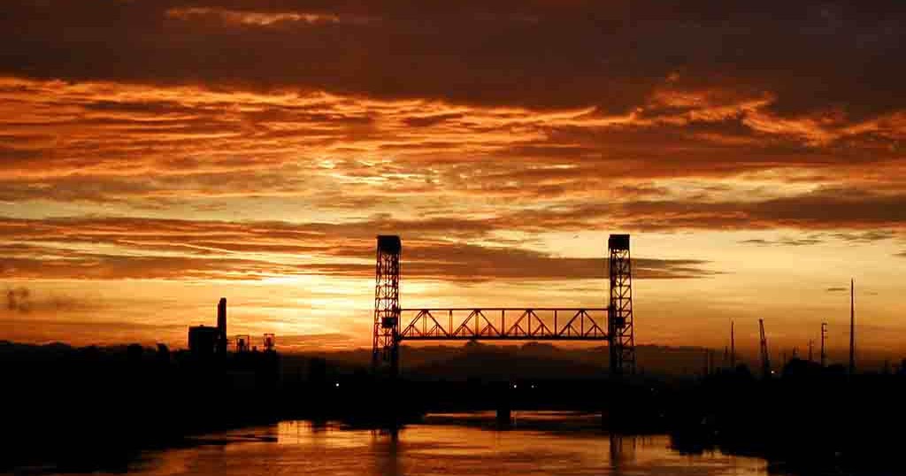 The Styrous® Viewfinder: Fruitvale Bridge ~ Jingletown