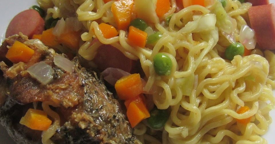 HOW TO MAKE YOUR INSTANT NOODLES TASTE BETTER