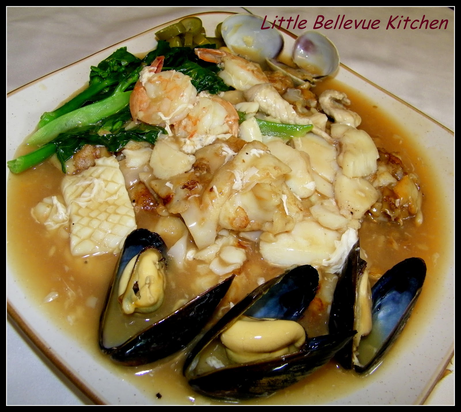 Little Bellevue Kitchen: Seafood Hor Fun (海鲜河粉)