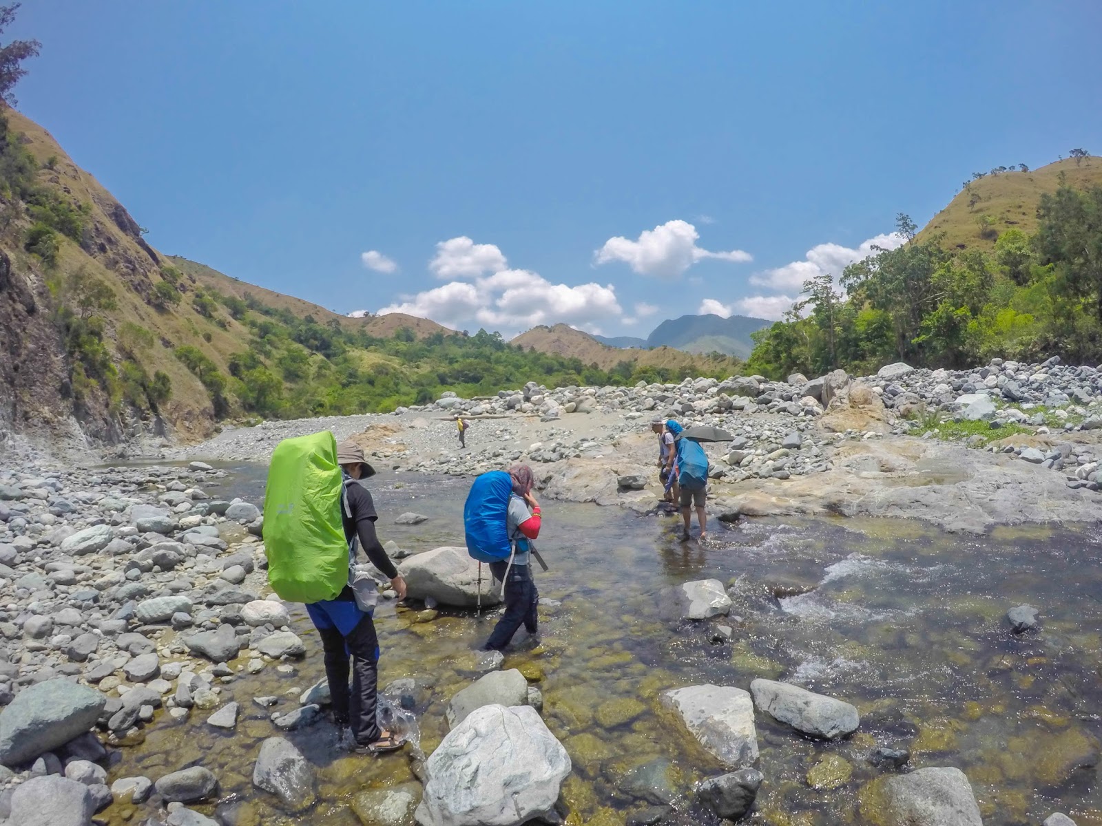 Wandering Den: Mt. Sicapoo: Road to Penguin