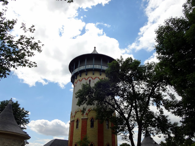 Summer in Riverside, Illinois!