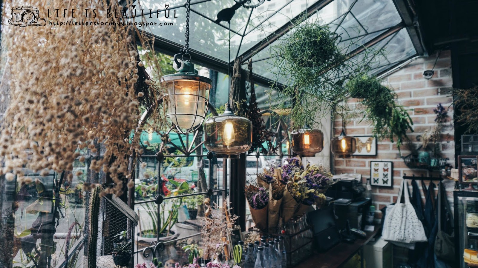 【曼谷】歐陸鄉村教堂式咖啡店 - B-Story Cafe @ Ratchathewi - Wannabe Ruby