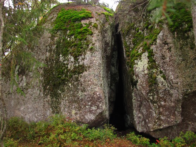 Luolamiehen blogi: Pitkäsmäen luolat, Mynämäki