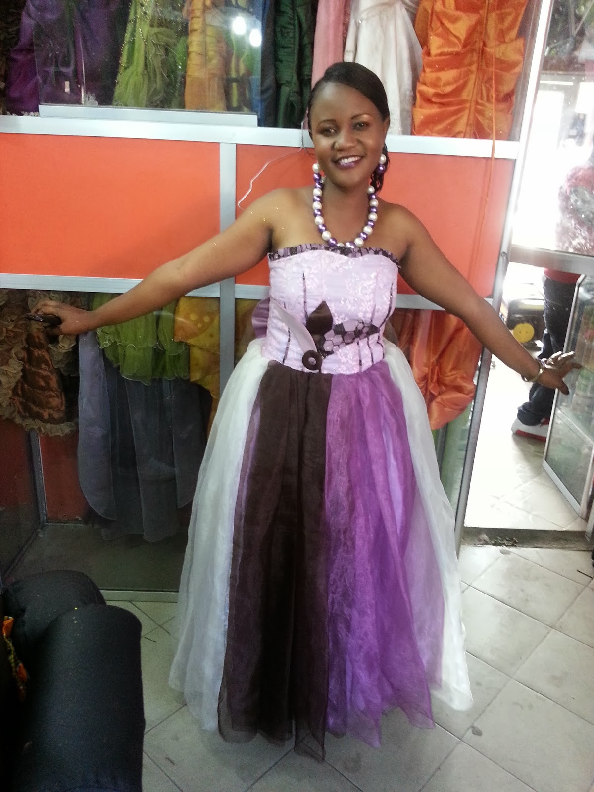 Mama JJ Fashion: TUNASHONA NA KUBUNI MITINDO MBALIMBALI YA NGUO ZA ...