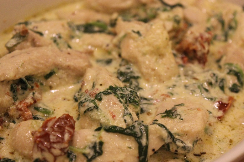 Pui toscan in sos cremos cu usturoi ~ Călătorii și Bucătăreli