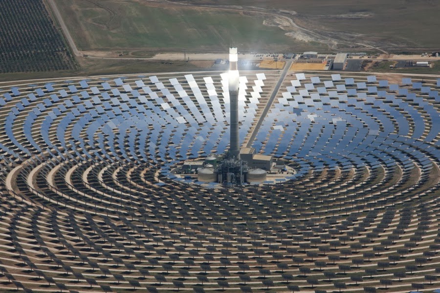 Solar Power Plant With a Molten Salt ~ Smart World
