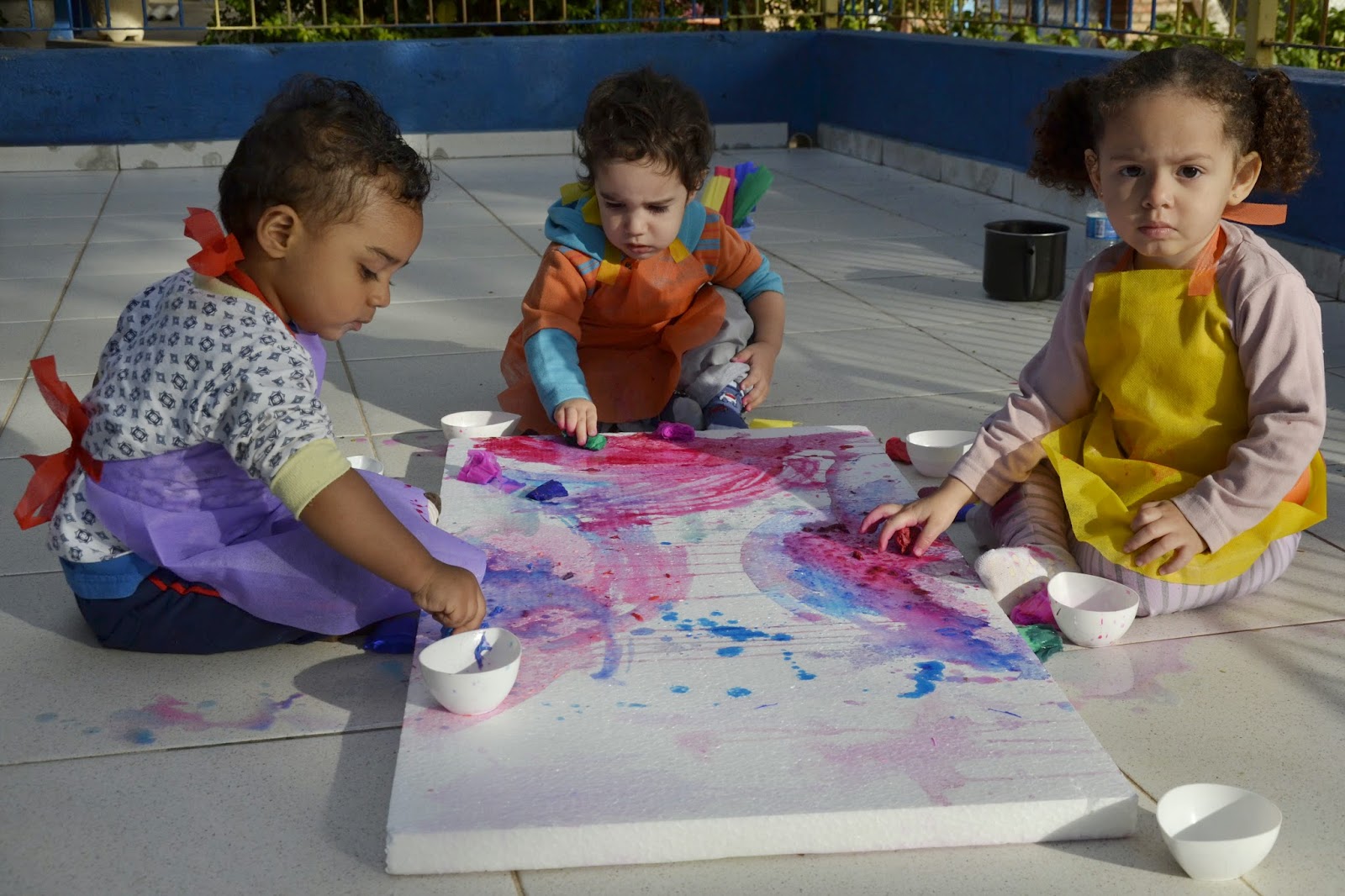 CEMEI HAYDEE MARIA PUPO NOVAES: Os Bebês e as Artes