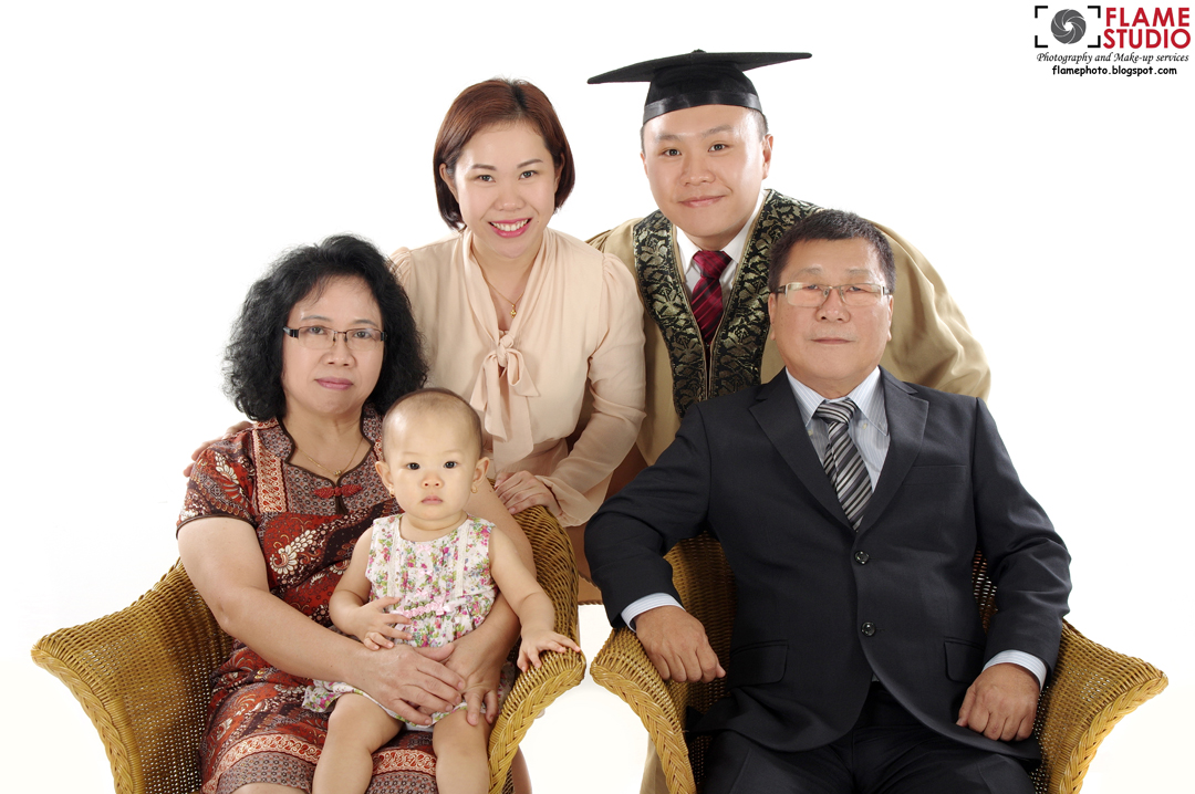 Flame Graduation Photography Studio: (73) Graduation Convocation Family ...