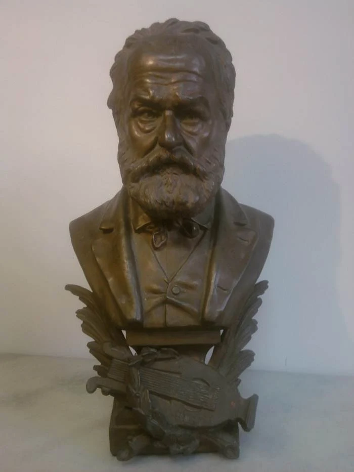 A HISTORIA DE VICTOR HUGO