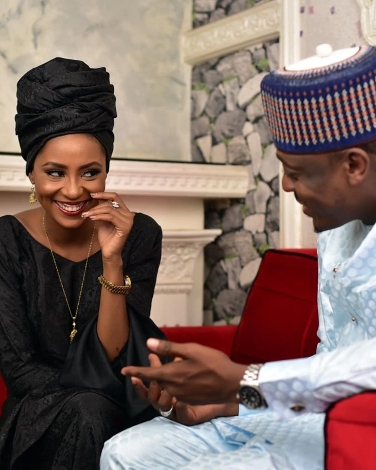 Wasu Hotunan Pre wedding na Sadiq Zazzabi Da Maryam Booth - HausaLoaded ...