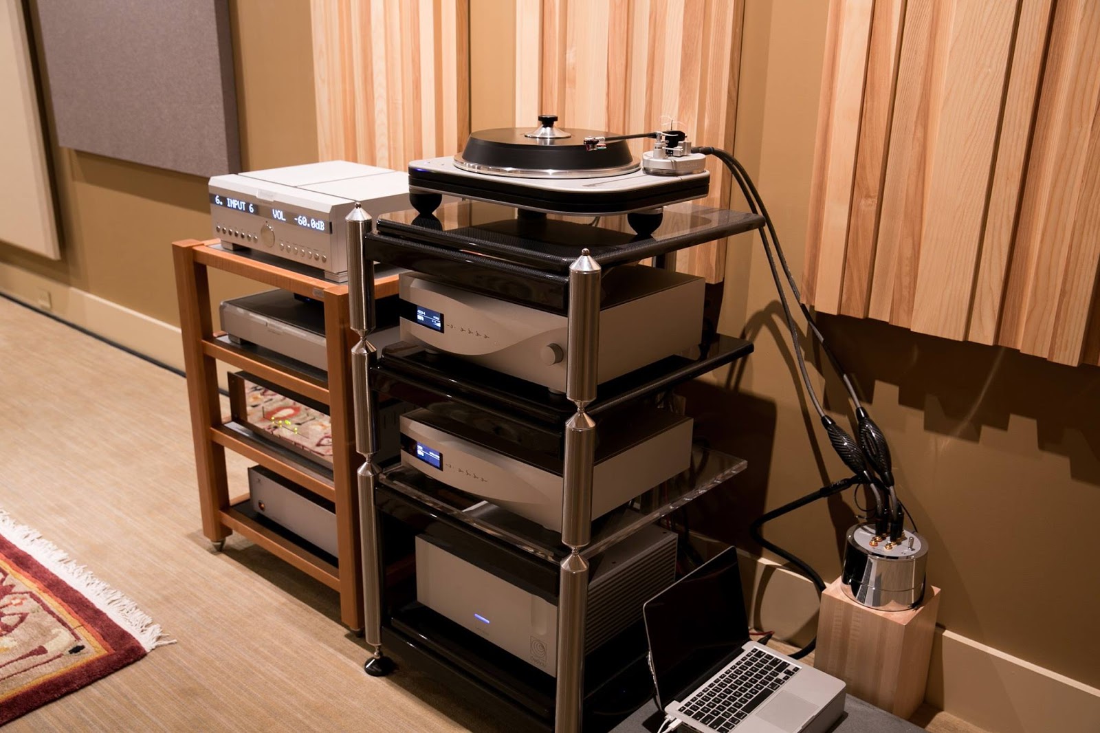 Boulder Amplifiers beautiful system – M & S | Ultimate High-Fidelity