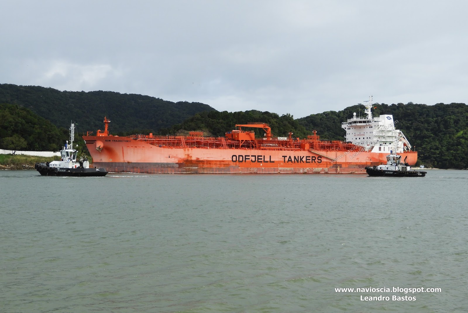 Navios de Santos & CIA: Navio BOW TRAJECTORY