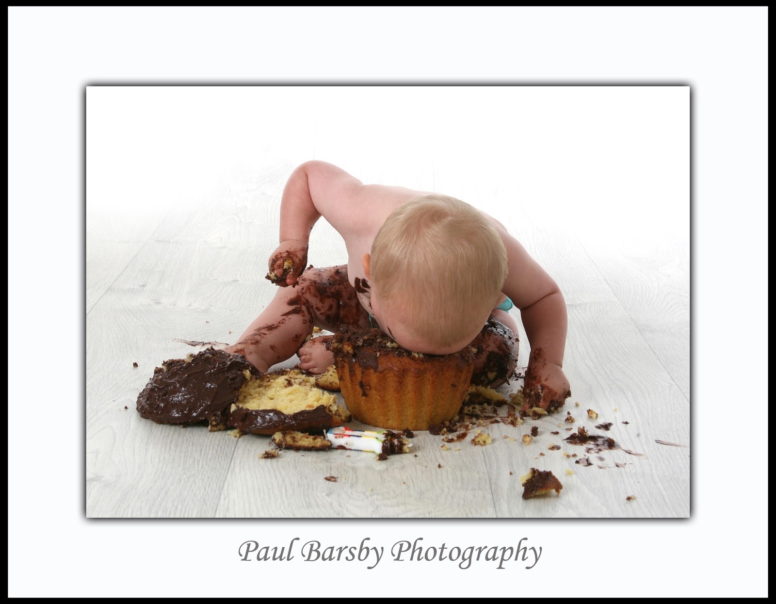 Paul Barsby Photography Tunbridge Wells : A Very Messy Cake Smash!