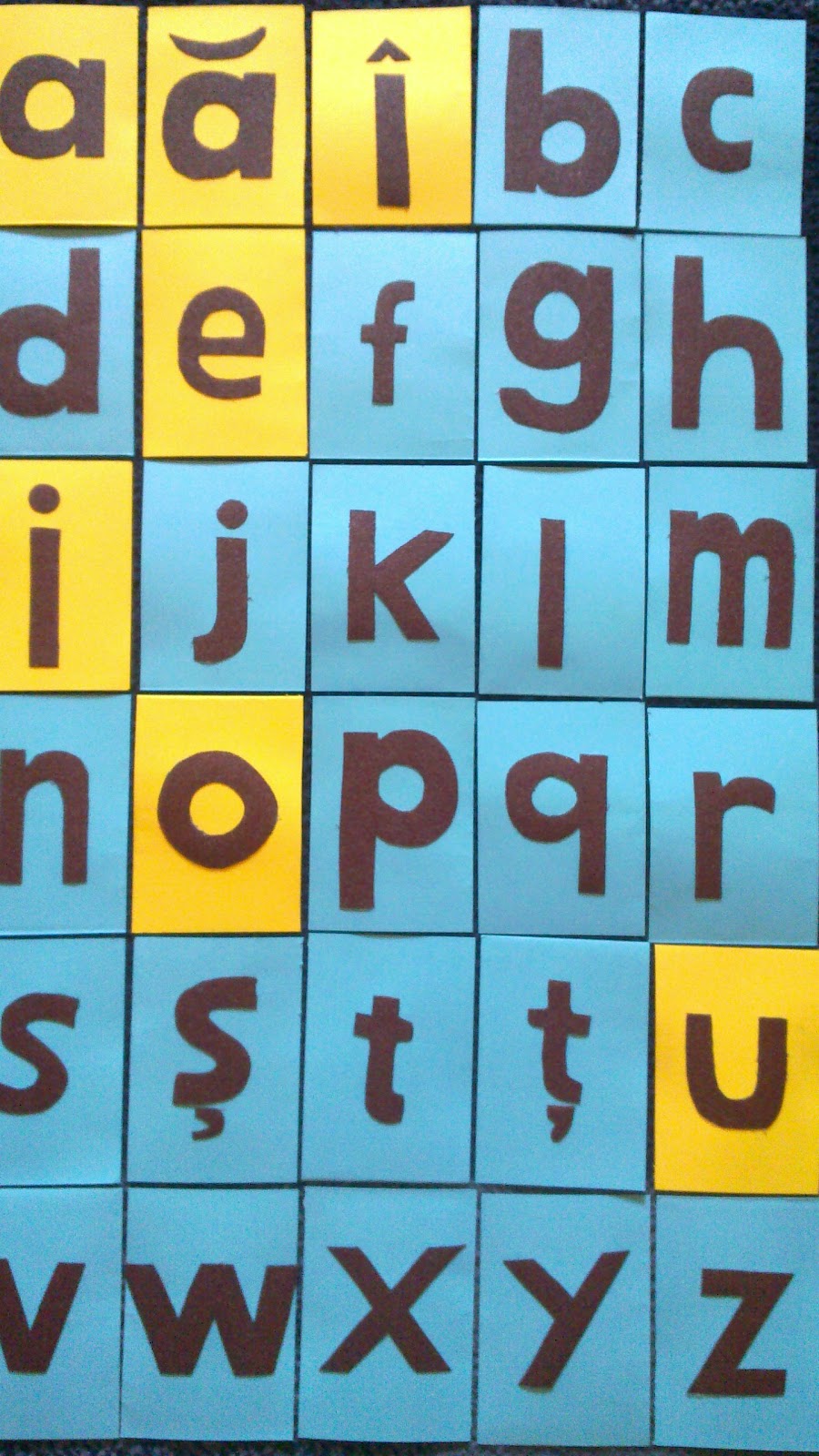 Sandpaper Letters | Mami, joaca-te cu mine!