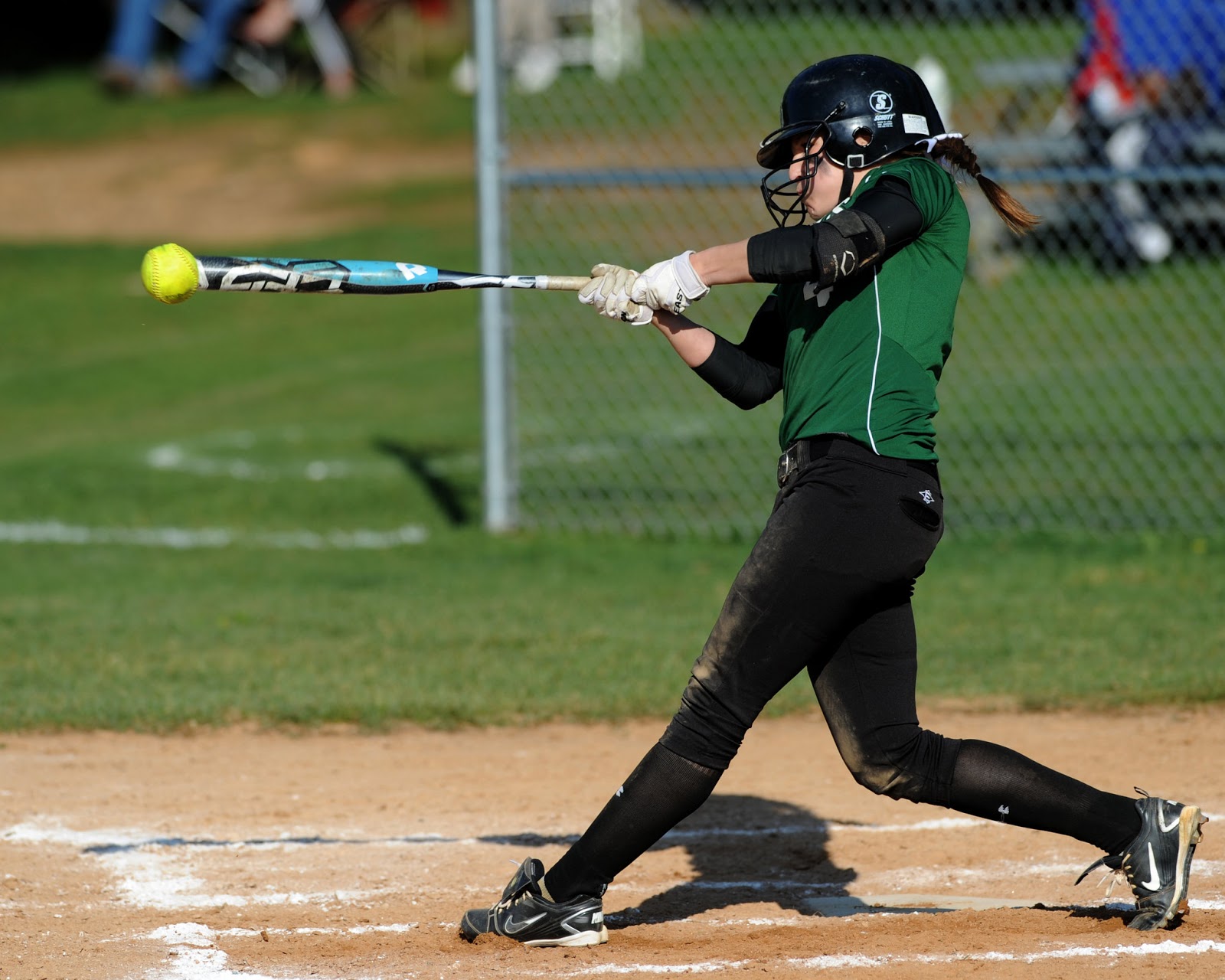 Macam-Macam Permainan Bola Kecil dalam Olahraga - Portal Edukasi