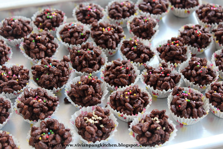 Vivian Pang Kitchen: Chocolate Puffed Rice (No Baking)