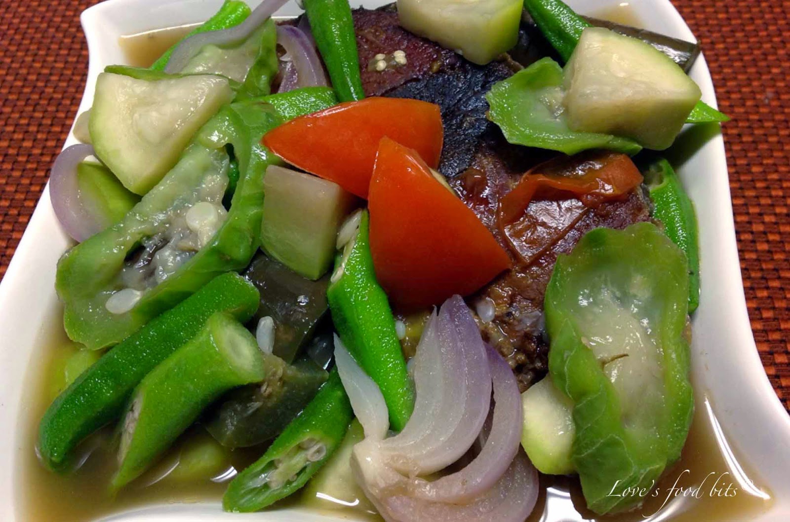 Love's Food Bits: Bulanglang With Fried Tuna Steaks