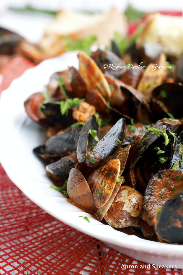 Sautéed Mussels and Clams (Sauté di Cozze e Vongole) and an Upcoming ...