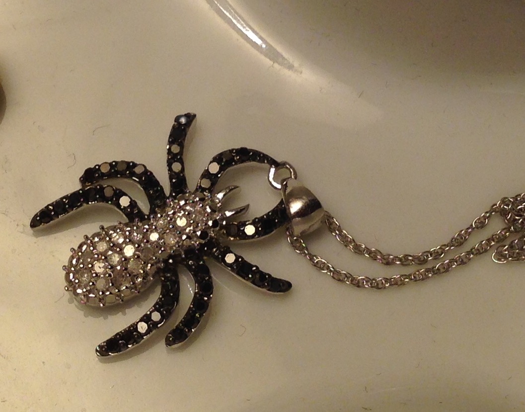 Goth Gardening ^o^: EEEK! gothidays!!! ...Once upon a Christmas spider...