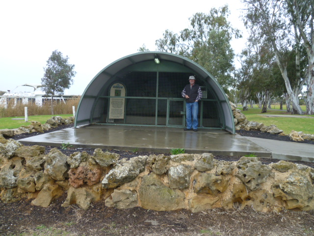 Whereiswitchwae?: Bunyip legend on riverfront @ Murray bridge