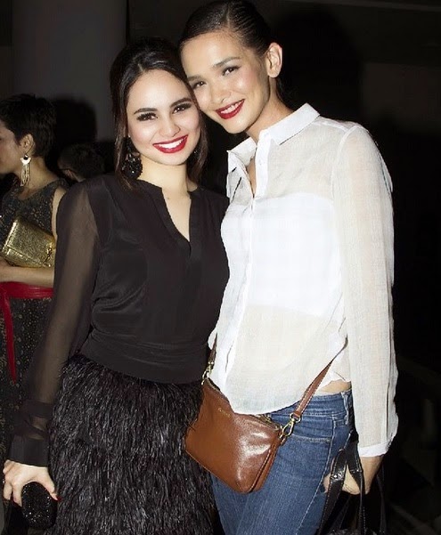 ZZZ News & Story: Photo Fashion Wear Skirt Zara Aisha Paras Peha, More ...